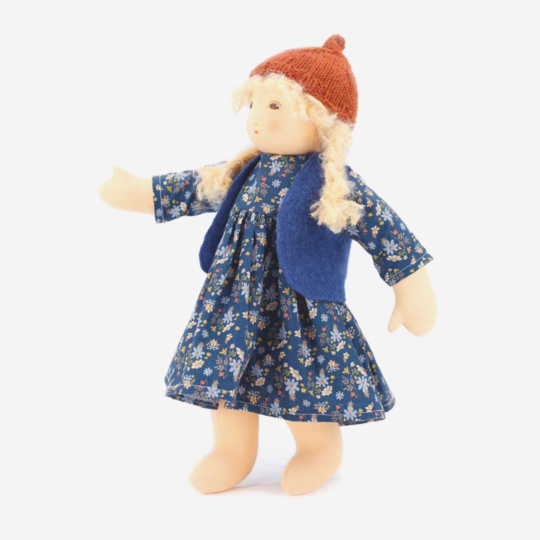 Anziehpuppe Winterkind Lotta von Nanchen aus Bio-Baumwolle | Lila ...