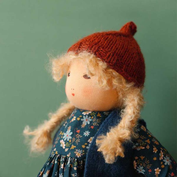 Anziehpuppe Winterkind Lotta von Nanchen aus Bio-Baumwolle | Lila ...